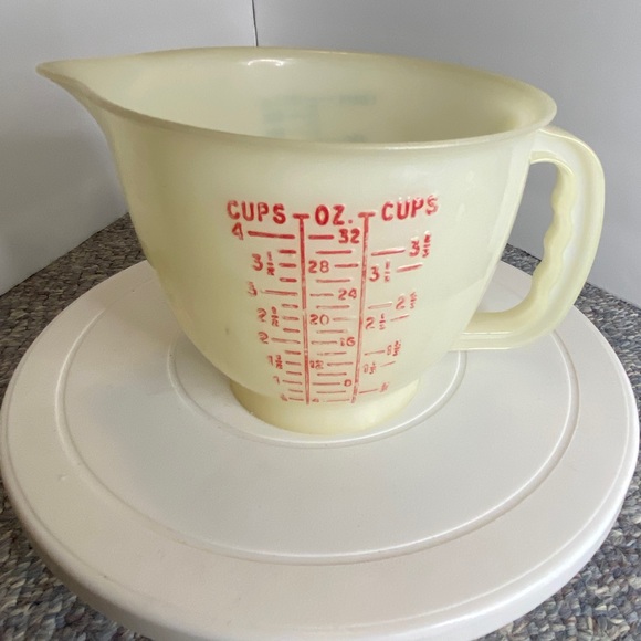 Tupperware | Kitchen | Tupperware Mix N Stor 4 Cup Measuring Pitcher ...